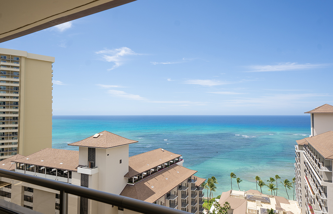 Waikiki Suites With Ocean Views – Embassy Suites Waikiki Beach Walk